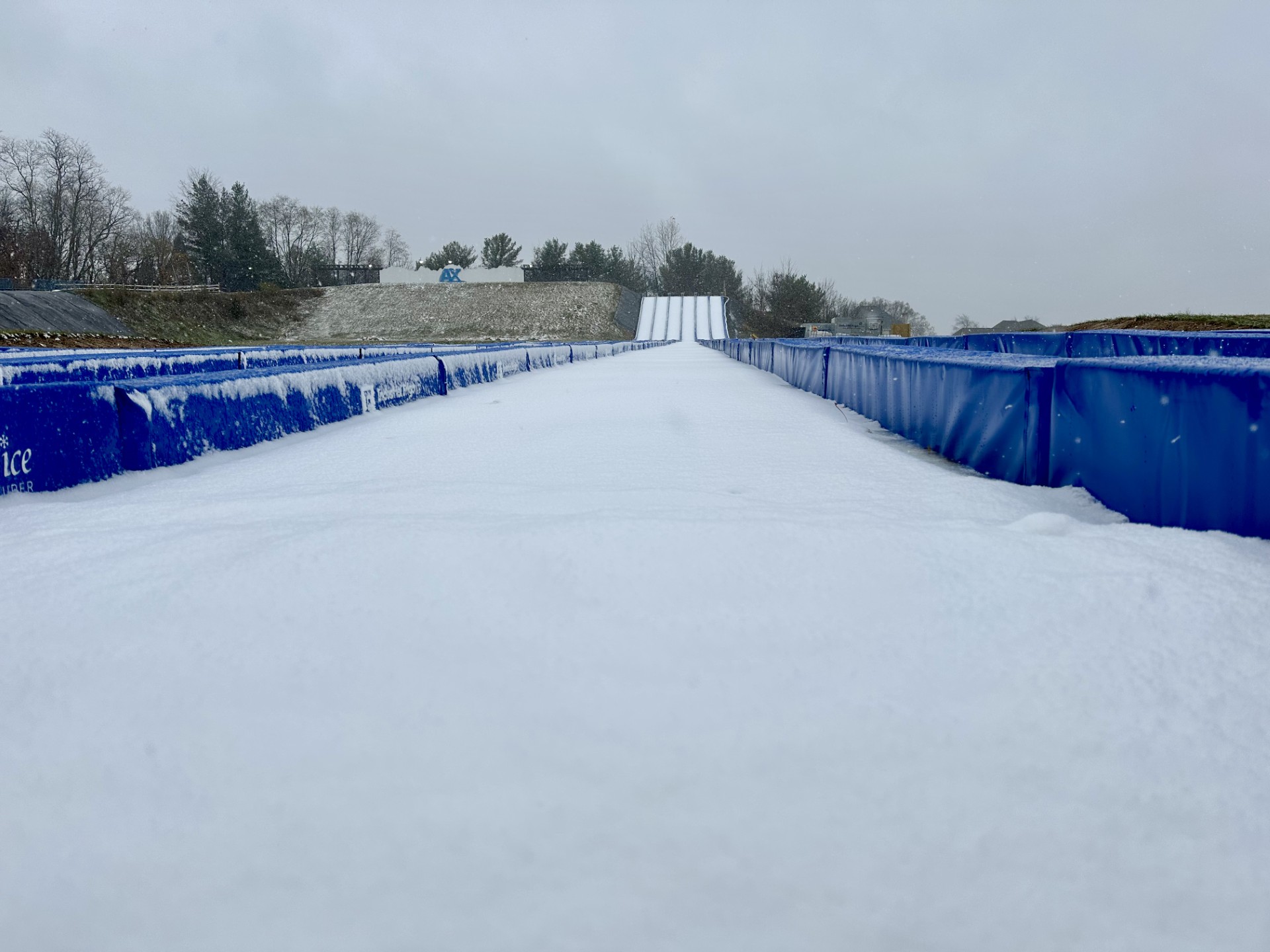 Snow Tubing & Ice Slides - AvalancheXpress